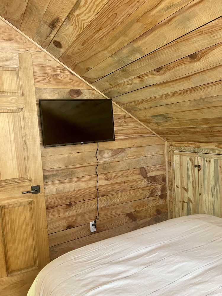 Quiet And Secluded Modern Farmhouse 15 Miles From The Buffalo River. - Arkansas