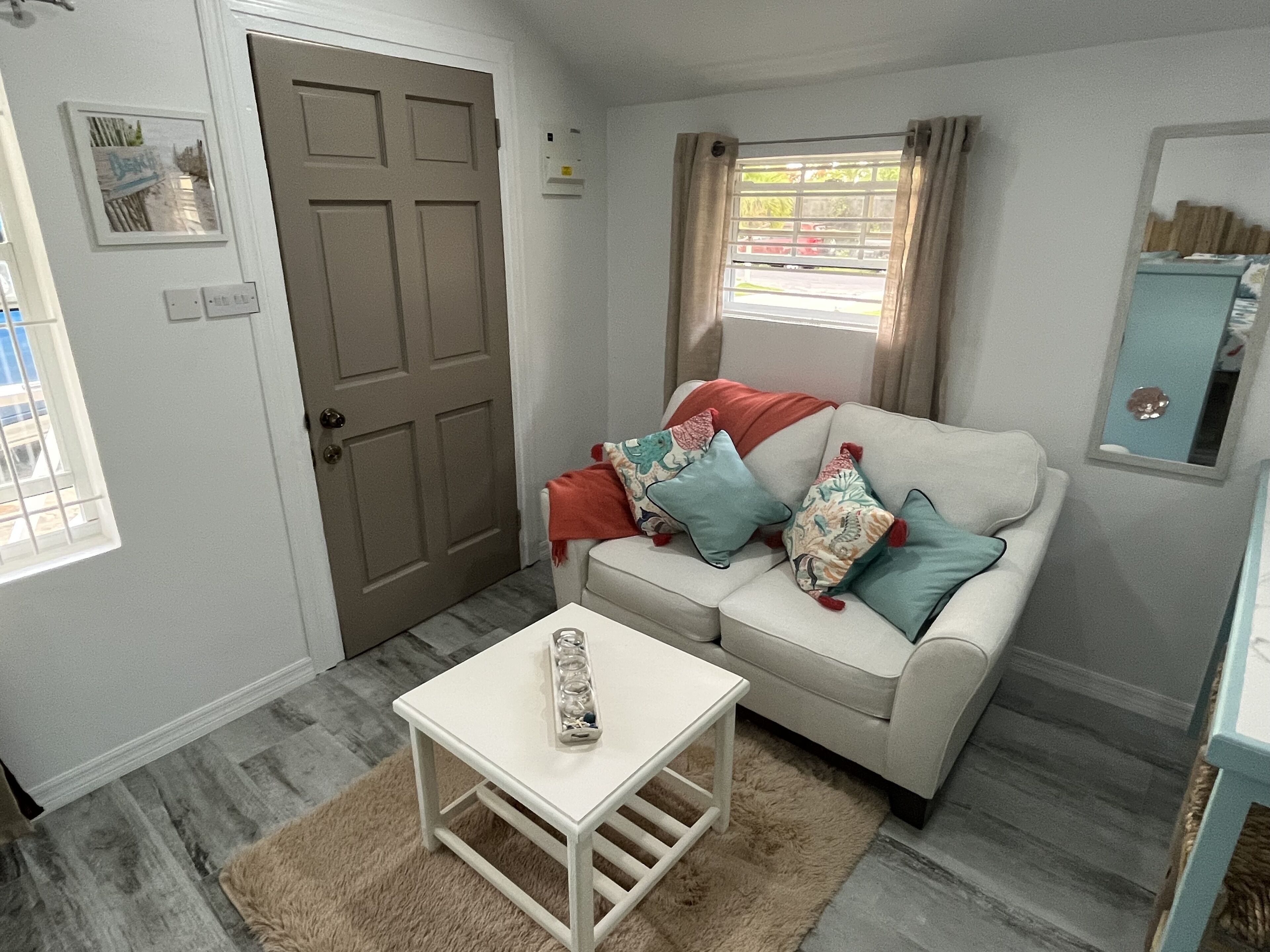 Cozy Caribbean Cottage Only A Stones Throw Away From Beach! - Santa Lucía