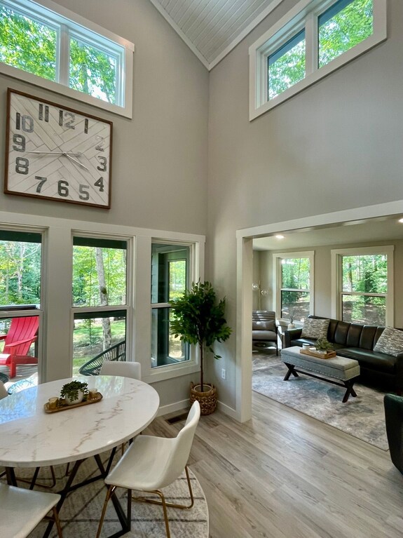 Larger Home In Tracy City, Tn Tiny Home Lake & Community-retreat At Water's Edge - Sewanee, TN