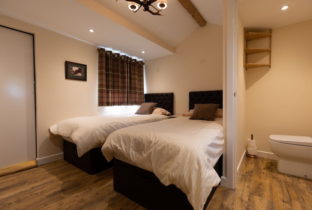 Secluded Stables With Parking In Grounds Of Home In The Heart Of The New Forest - New Forest