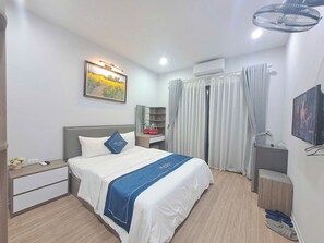 Quarto Superior | 1 quarto, secretária, secretária adequada para computadores portáteis 