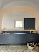 Dammuso Triplo | Cozinha privada | Geladeira grande, fogão, cooktop, chapa