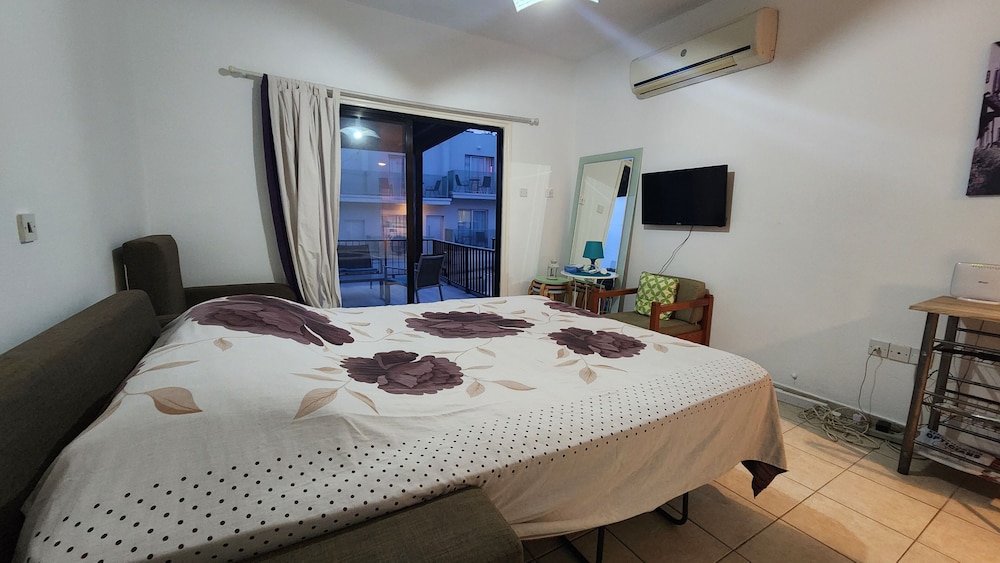 Apartment In Ayia Napa, Special Discount Till Mid May Cause No Air Conditioning - Nissi Beach