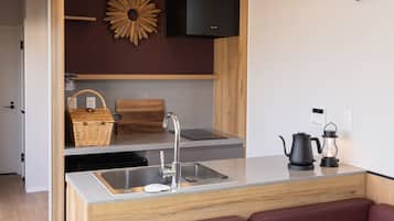 Villa, não fumadores (Skydeck) | Cozinha privada | Minifrigorífico, um micro-ondas, uma placa de cozinha
