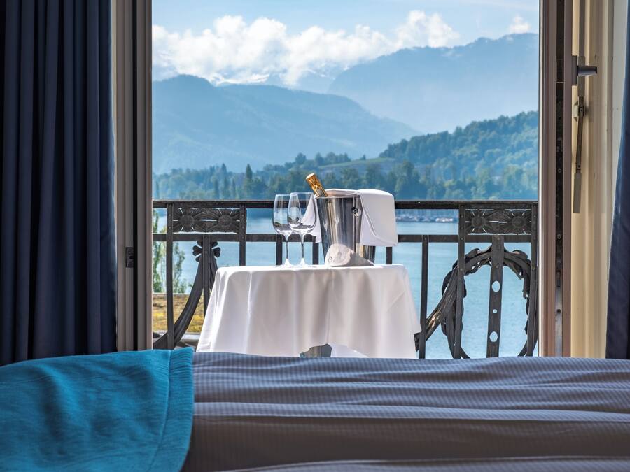 Quarto Duplo Deluxe | Roupa hipoalergénica, secretária