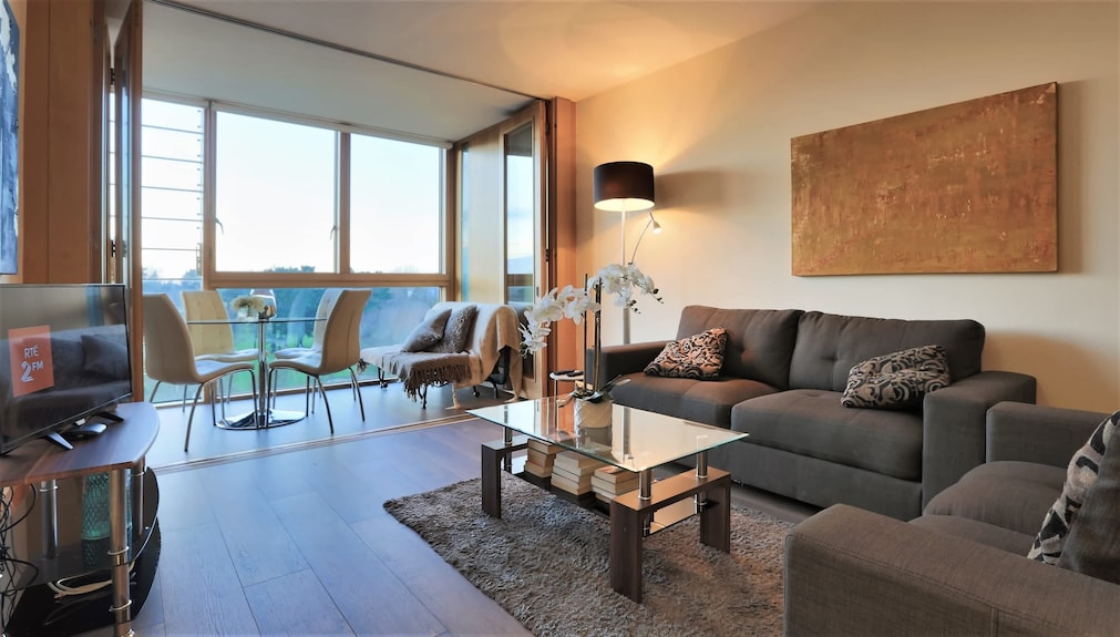 2 Bedroom Sunny Private Apartment, Both Ensuite! - Dublin