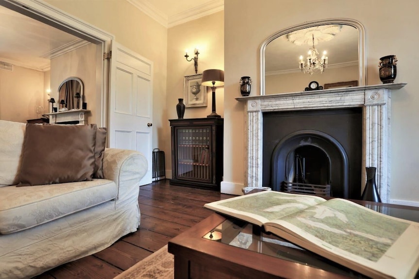 Grand Georgian Residence, With Period Charm!3 Bed - Ireland