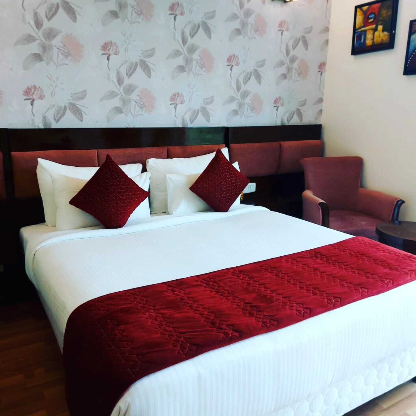 HOTEL ROSE MALLOW, Delhi: Reviews & Hotel Deals | Book at Hotels.com