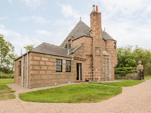 Holly Leaf Cottage - Drum Castle Estate - Aberdeenshire