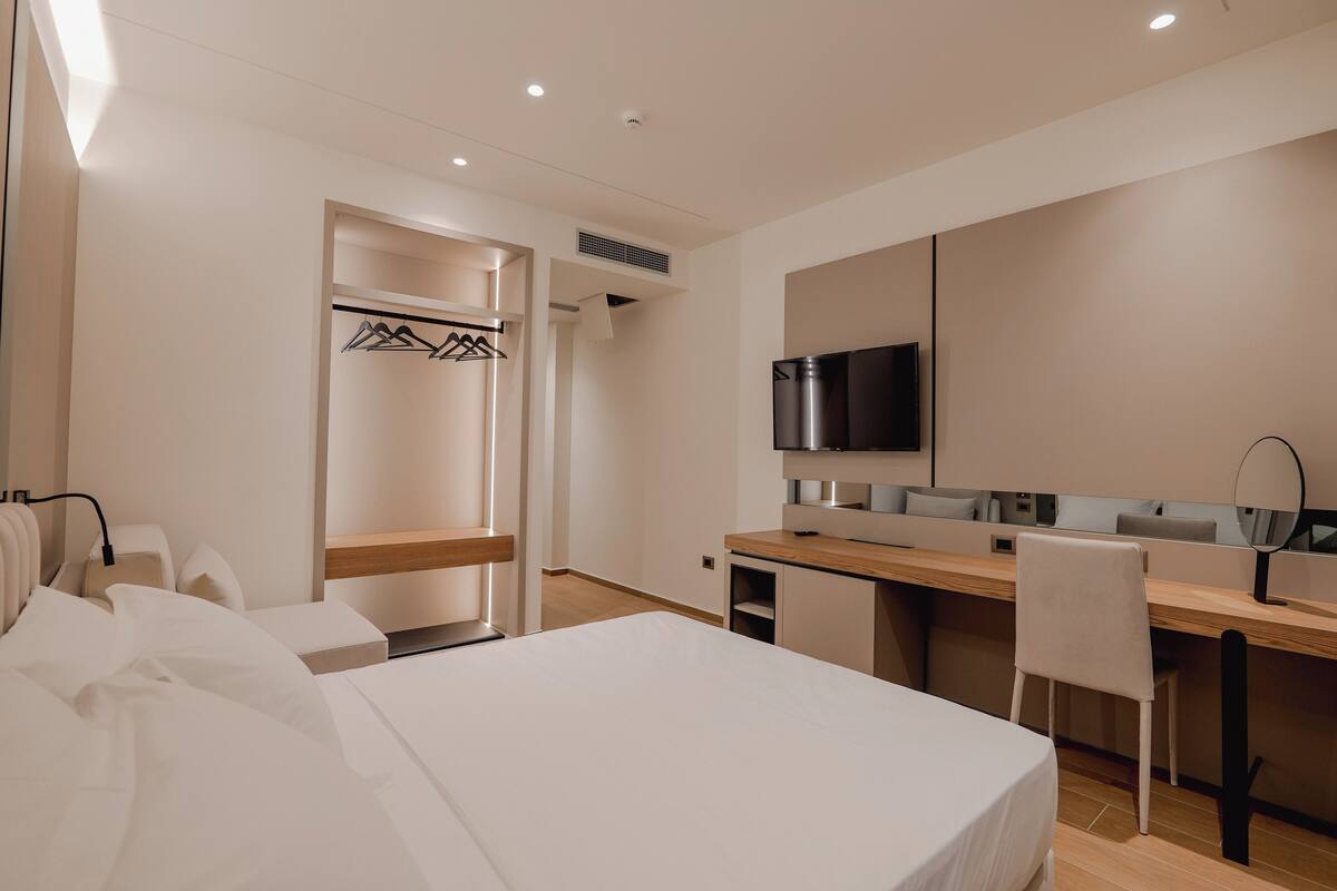 Roupa de alta qualidade, camas de colchão Select Comfort, minibar