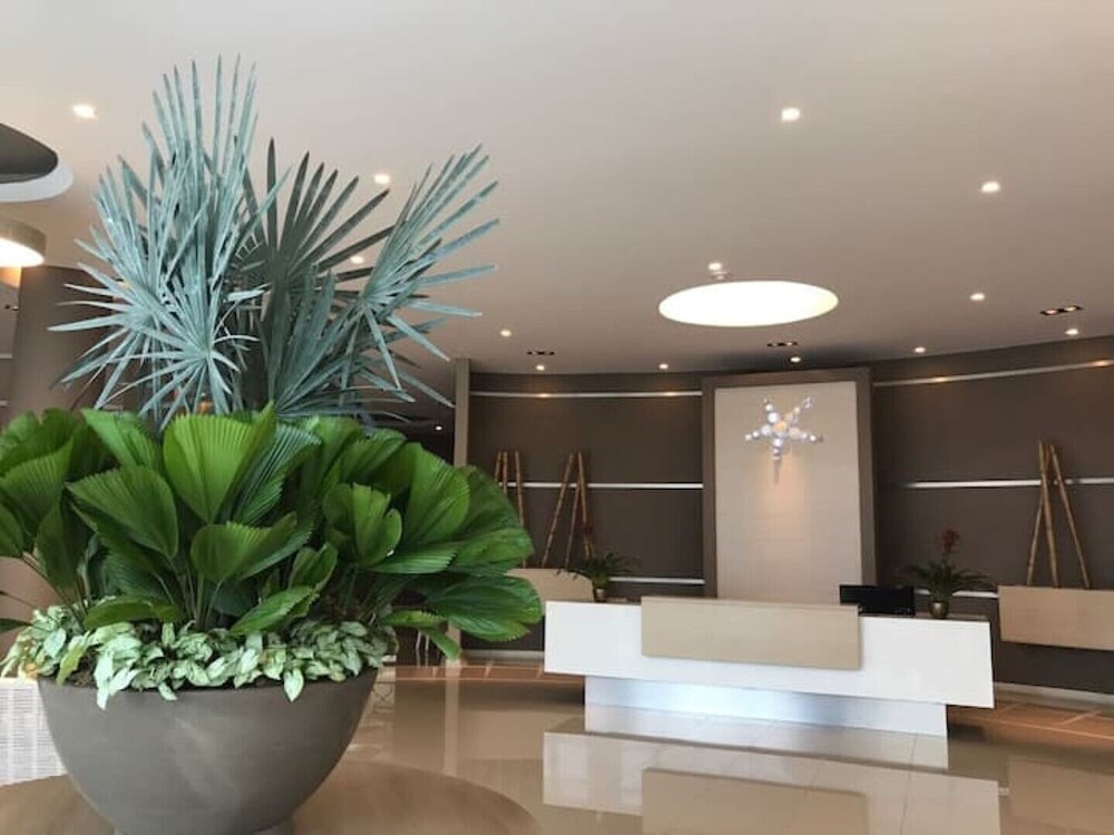 Hermoso Apartamento de Lujo en la Playa - Puerto de Gaira | Vrbo