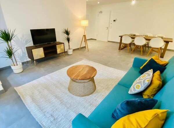 2 Bedrooms With Terrace And Parking - Luxembourg