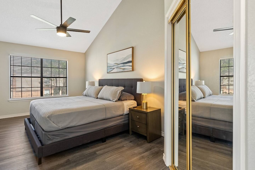 Cozy Home 10 Min From At&t Stadium - Arlington, TX