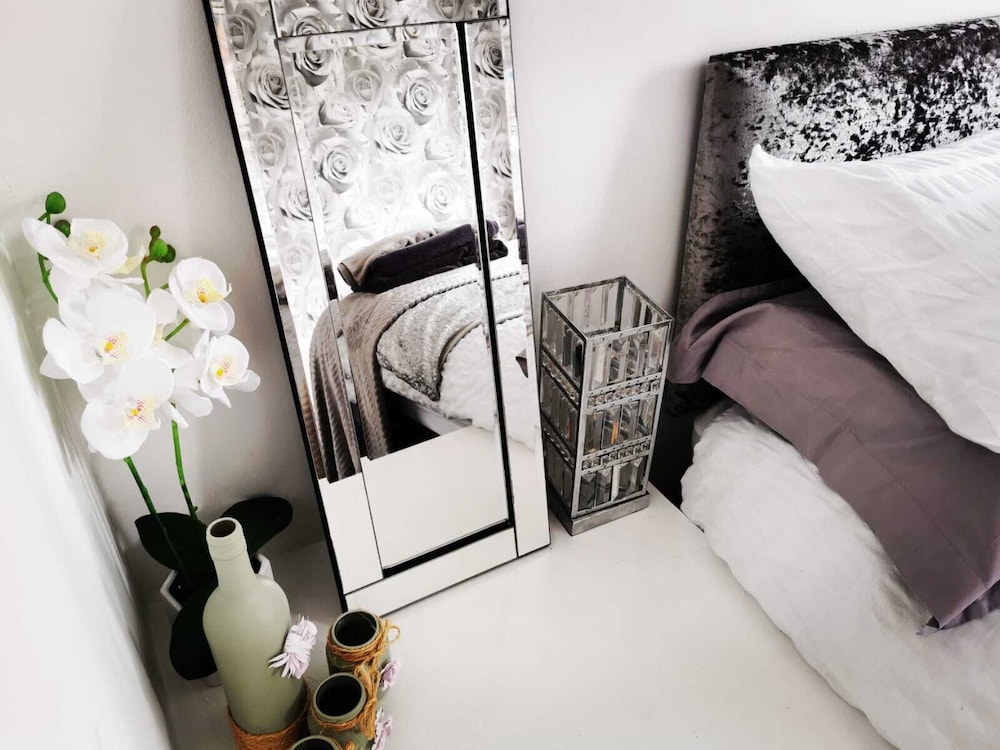 Stunning 2-bed House In Macclesfield Cheshire - 馬格斯菲特