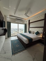 Quarto Superior | 1 quarto, quartos insonorizados, Wi-fi grátis, roupa de cama fornecida 