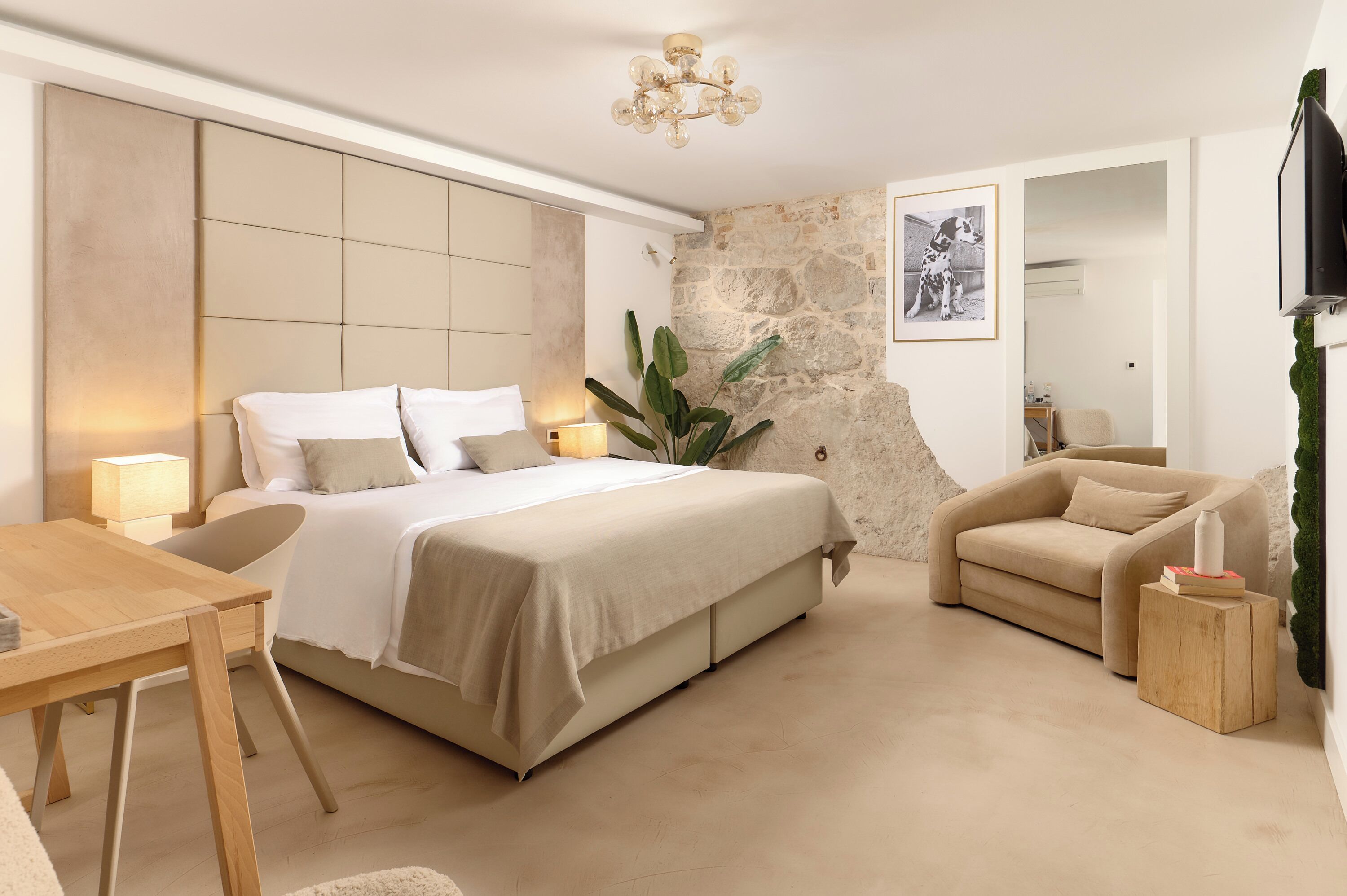 Quarto casal luxo | Escrivaninha, Wi-Fi de cortesia