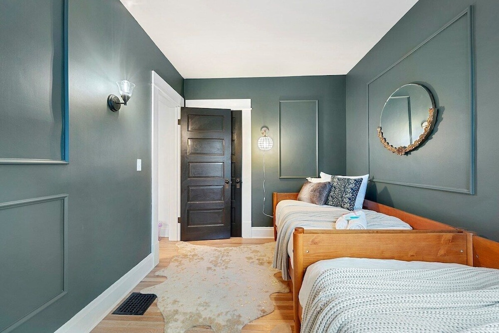 Unwind And Relax In This Picturesque German Village Hideaway. Perfect For Small Groups! - Columbus, OH