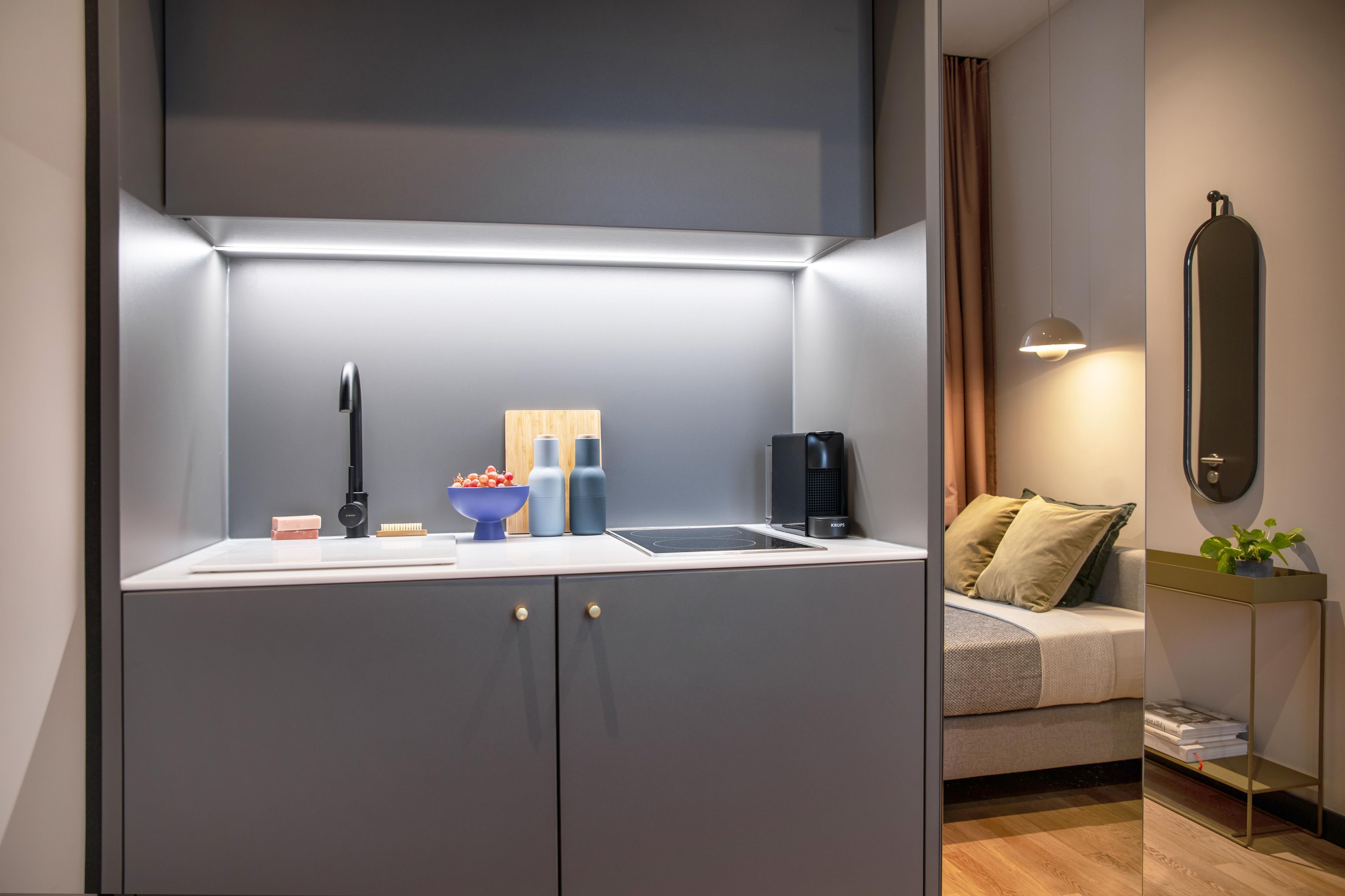 Apartamento Standard, 1 cama queen-size, cozinha (Full Kitchen) | Kitchenette privada | Uma máquina de café expresso, uma cafeteira/bule 