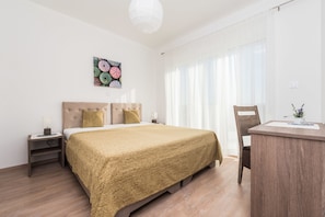Casa, para fumantes | 5 quartos