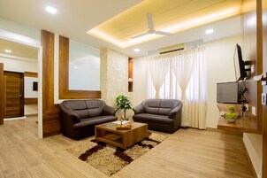 Quarto Nobre | Wi-fi grátis, roupa de cama fornecida, acesso para cadeira de rodas 