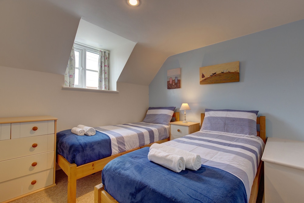 Fairfield Cottage - A Self Catering Cottage That Sleeps 4 Guests In 2 Bedrooms - Blakeney