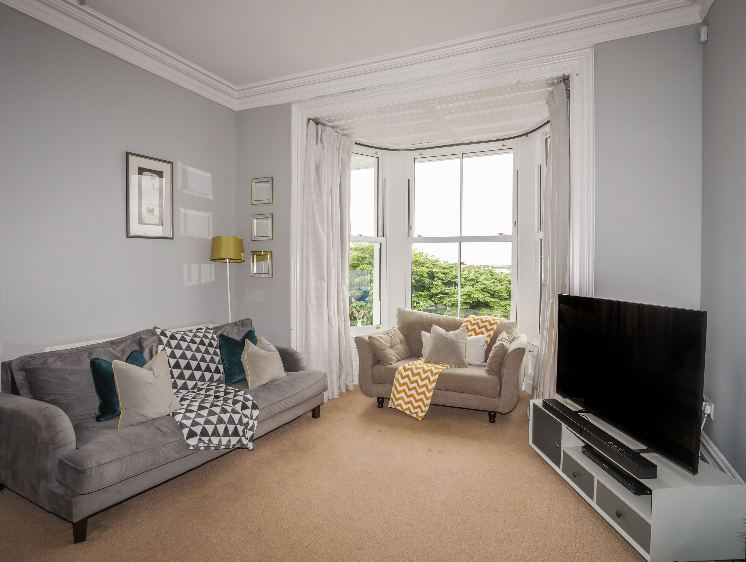 1 Tirionfa, Pet Friendly, Country Holiday Cottage In Trearddur Bay - Gales