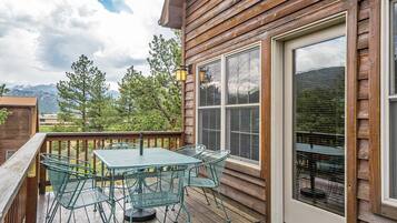 Apartamento em Condomínio Fechado, 2 quartos | Refeições ao ar livre