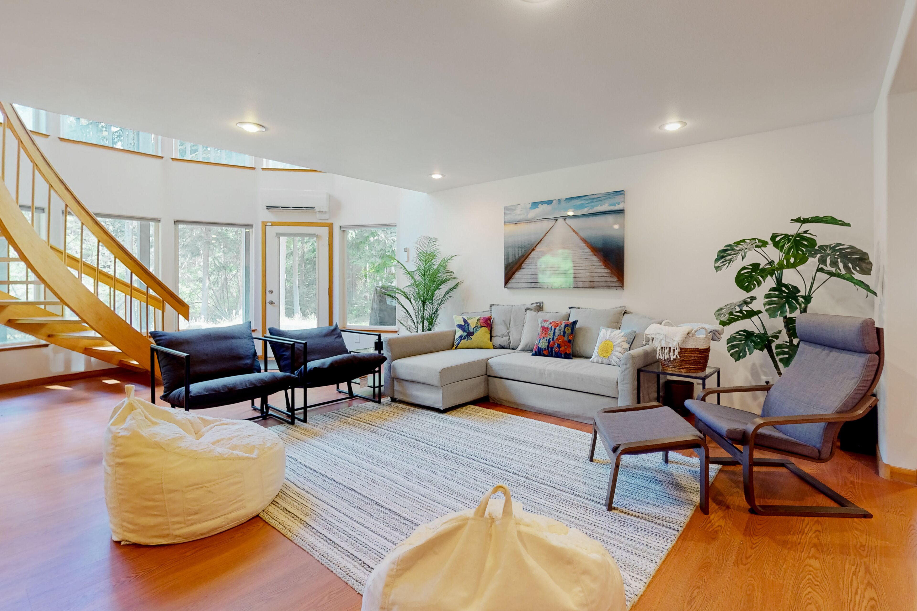 Custom, Dog-friendly Home On 5 Lakefront Acres With Tennis, Sauna & Game Room - Oak Harbor, WA