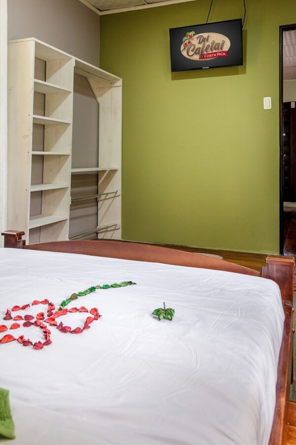 Del Cafetal Cr - San José