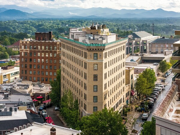 The Flat Iron Hotel - Asheville, NC