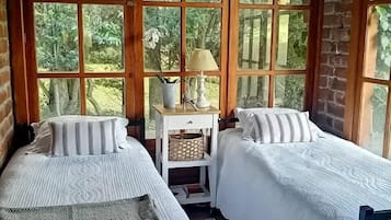Villa 2 | 2 quartos, Wi-Fi de cortesia, roupa de cama