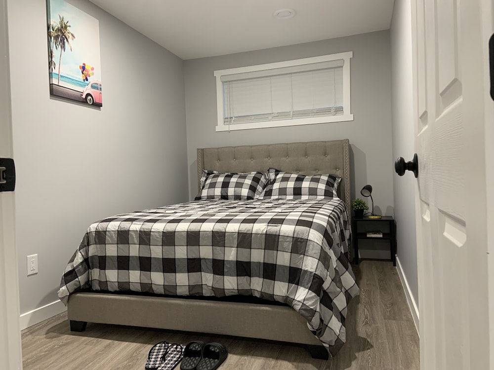 Guest Home In Regina -- Feels Like Home - White City
