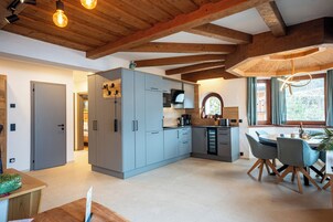 Apartamento Design | Cozinha privada | Forno de mesa, Produtos de limpeza 