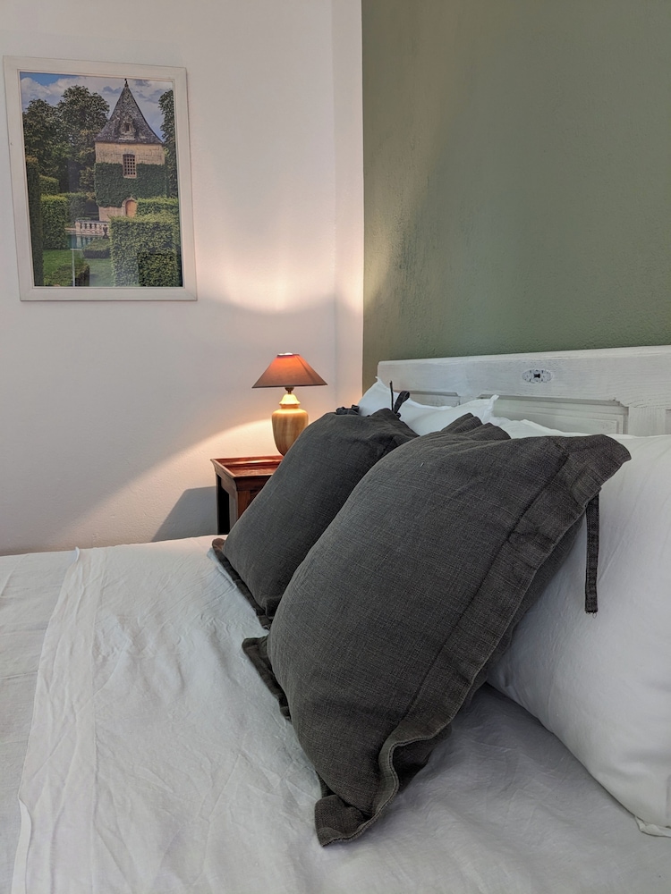 Romantic French Cottage 6 Persons With Pool, 15 Min From Rocamadour/dordogne - Lot