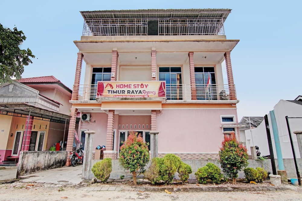 Oyo 92211 Timur Raya Homestay Syariah - Pekanbaru