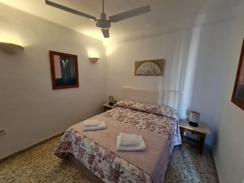 Acogedora Casa De 2 Dormitorios En San Juan De Capistrano (Nerja - Málaga) - Nerja
