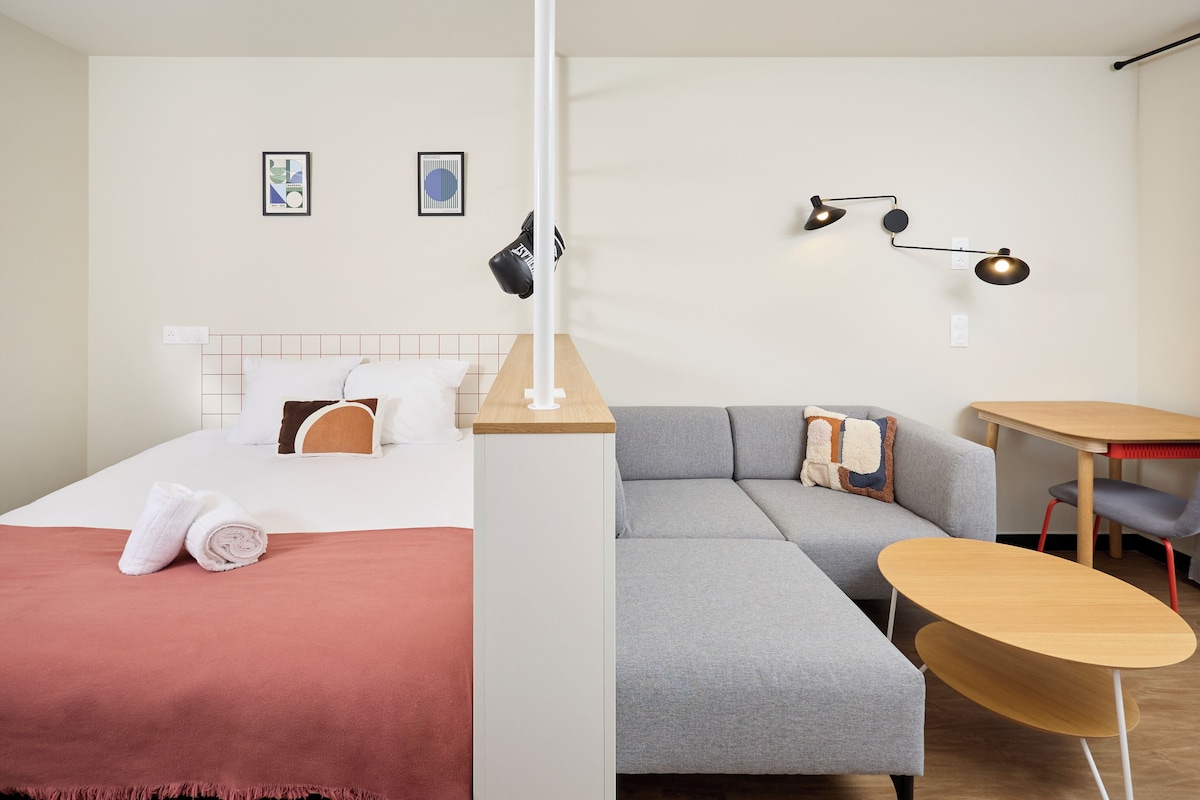 Apartamento Standard | Roupa de alta qualidade, secretária 