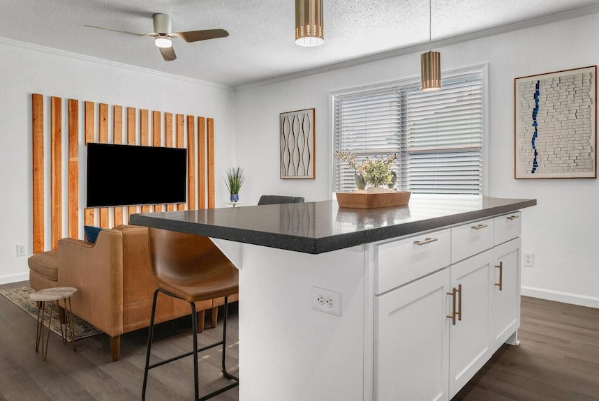 Bethykay: 2 Bedroom, Walk To A&m, Comfy King Beds - Bryan, TX