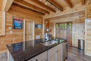 Cabana, 4 quartos | Cozinha privada | Geladeira, fogão, cafeteira/chaleira, torradeira