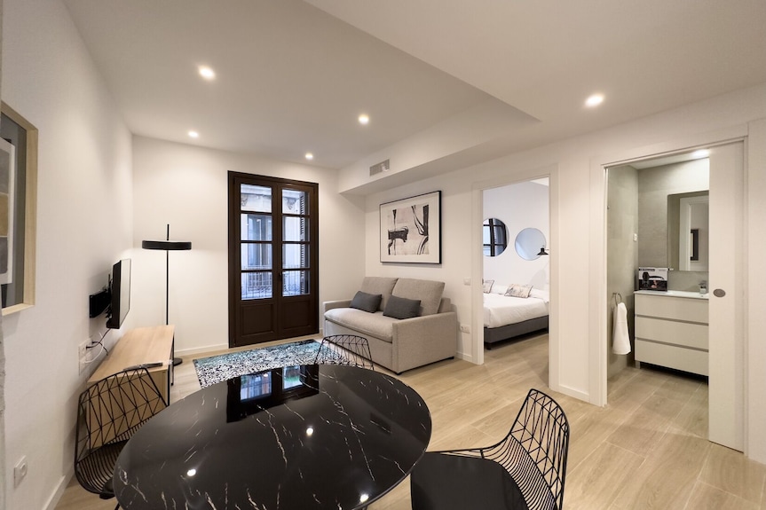 Bebarceloner Born Apartments With Pool And Terrace - 2 Bedrooms, 2 Bathrooms - Barcelona