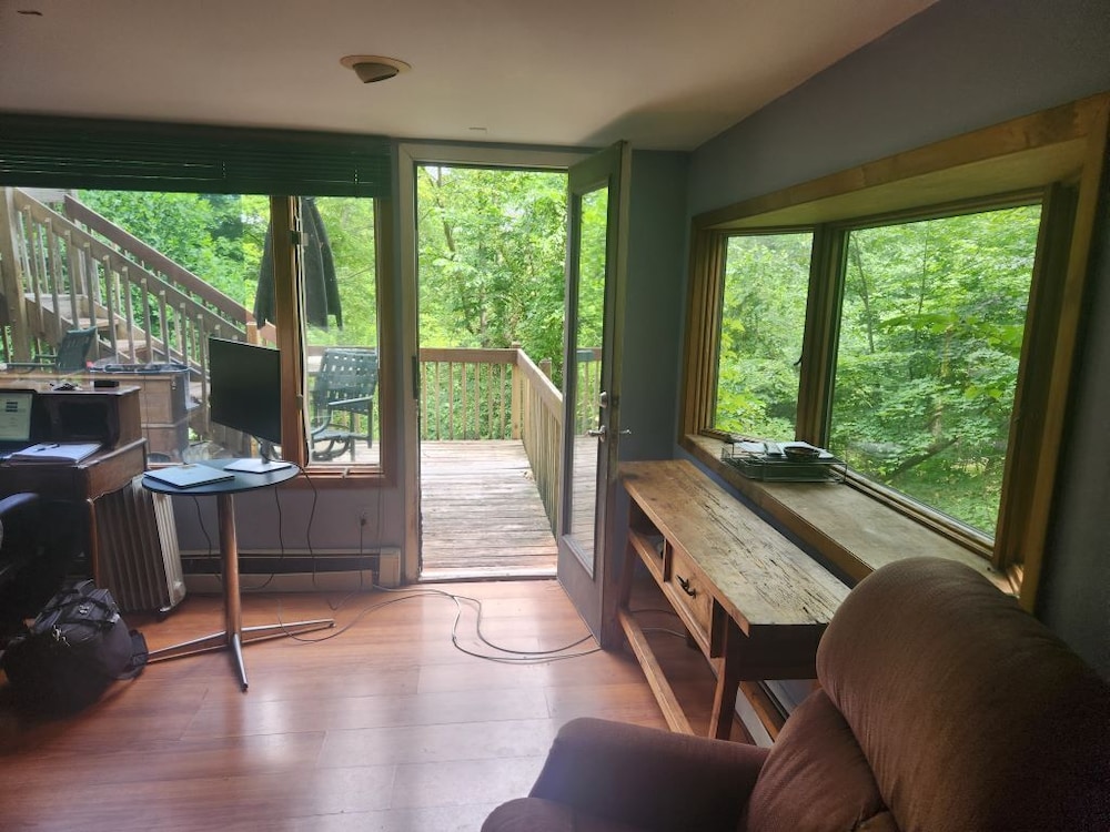 Great 4 Bedroom Lakehouse Property - Oakland, NJ