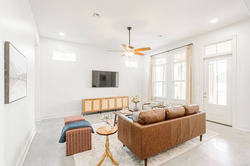 Brand New, Modern Home In The Heart Of Lafayette - Lafayette, LA