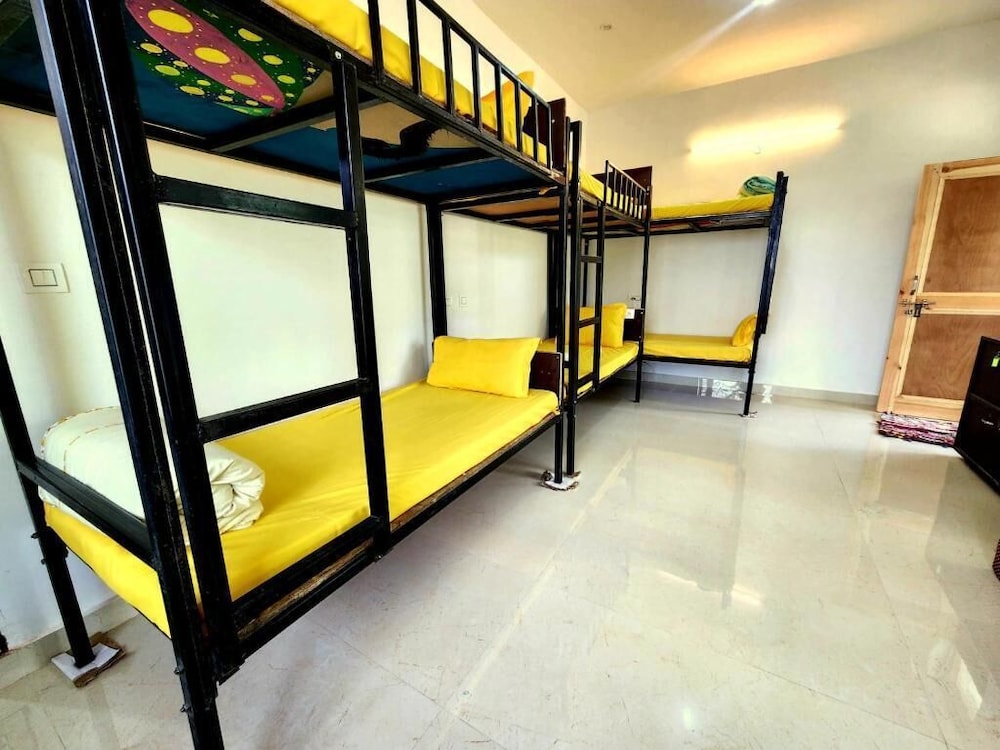 Hipostel Bir Dormitory Room - Bir