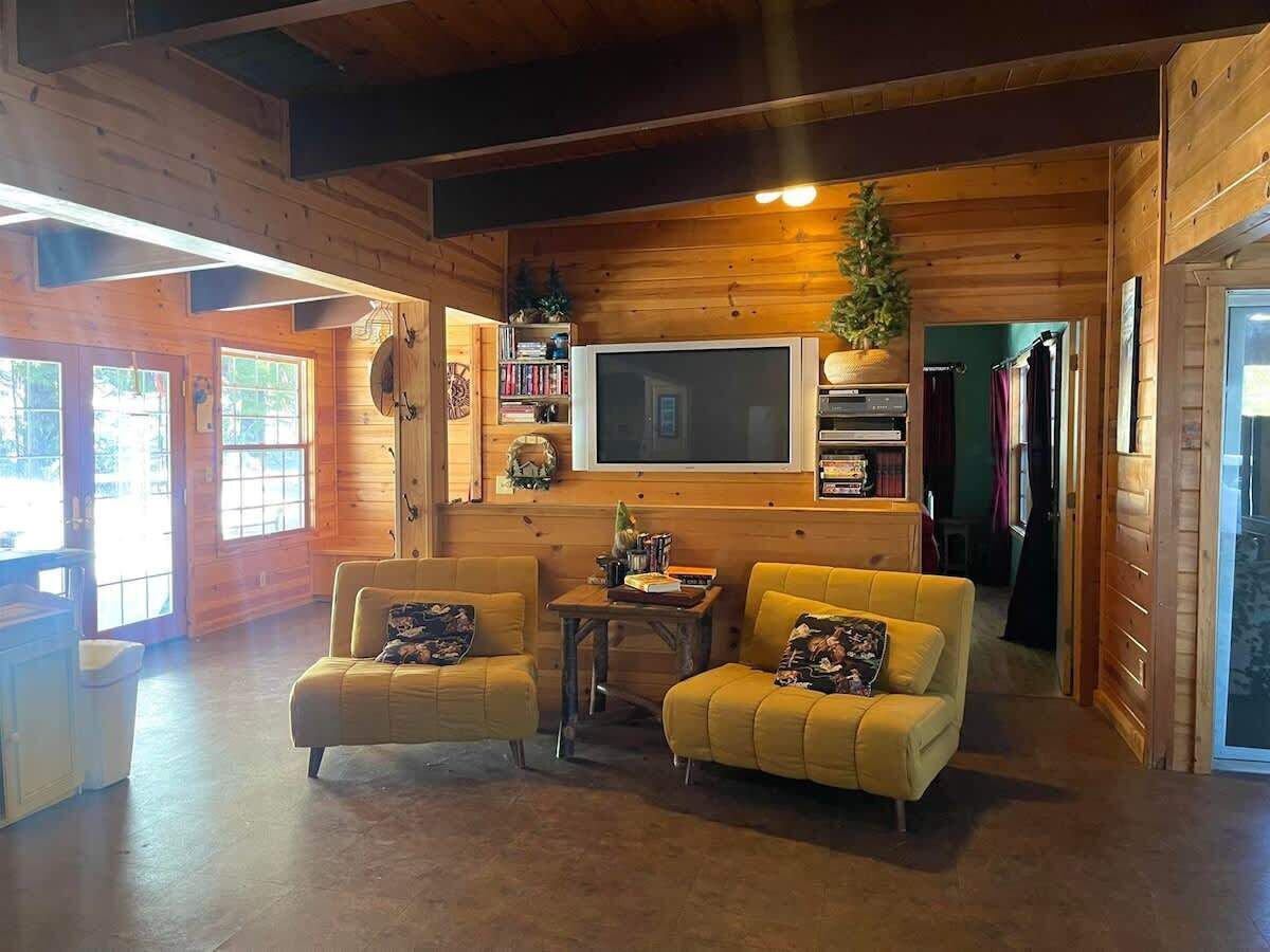 Changes In Altitude  Spacious Family Cabin Near Pinecrest Lake & Dodge Ridge - Strawberry, CA