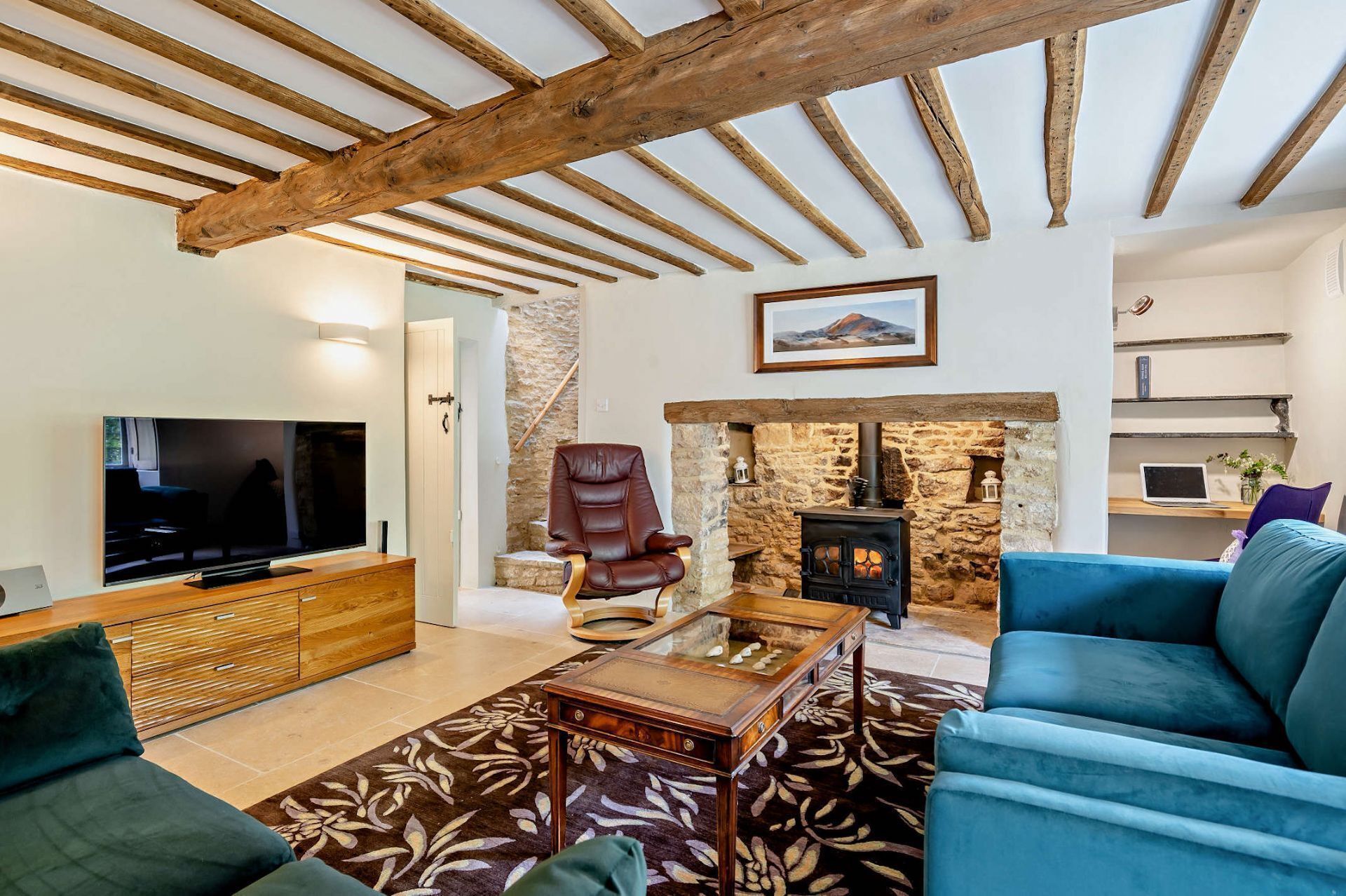 Stylish Pet Friendly Cotswold Holiday Cottage - Smuggsbarn Cottage - Cirencester