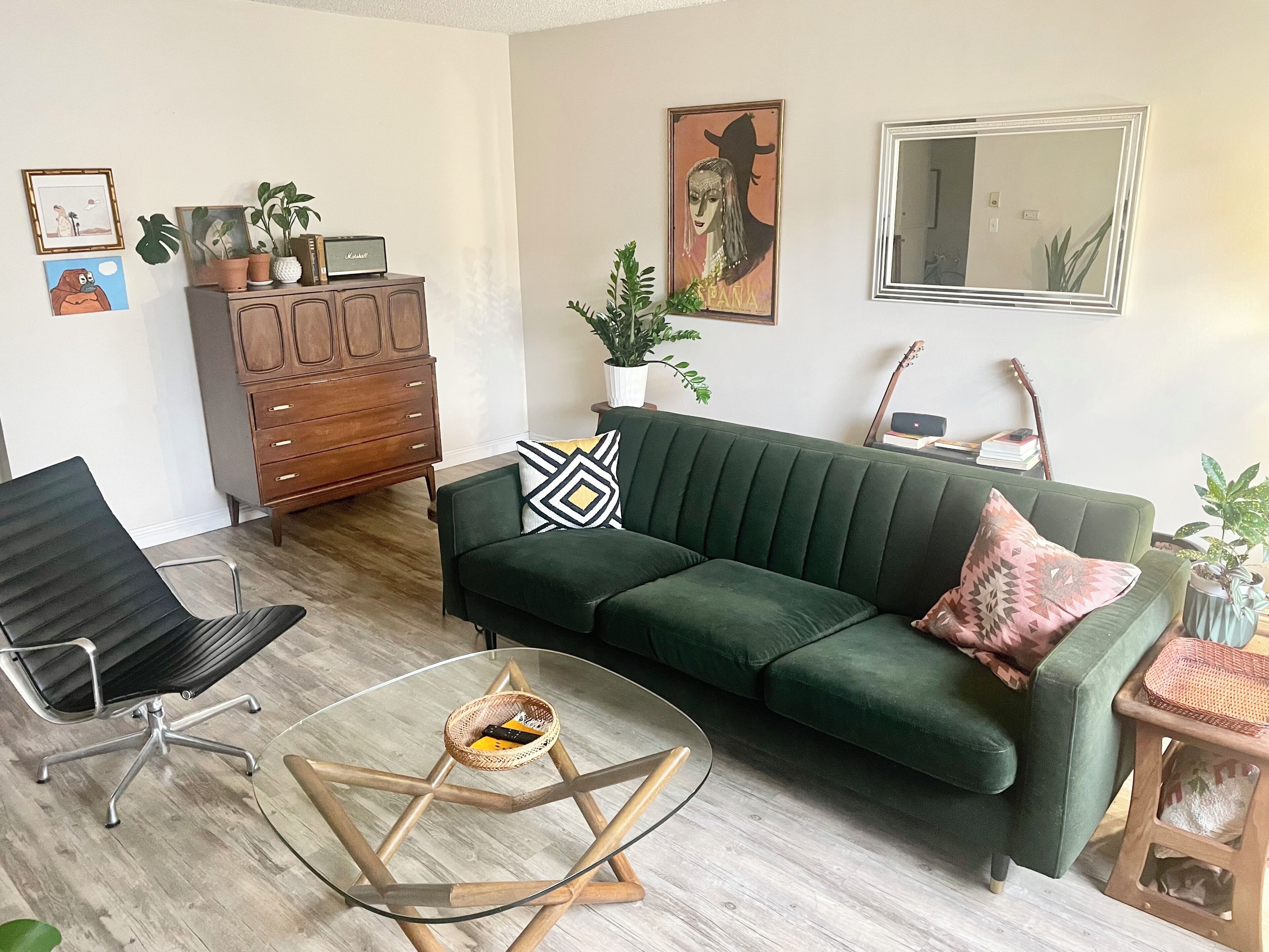 Comfy Retreat Near Beach & Downtown Long Beach - Long Beach, CA