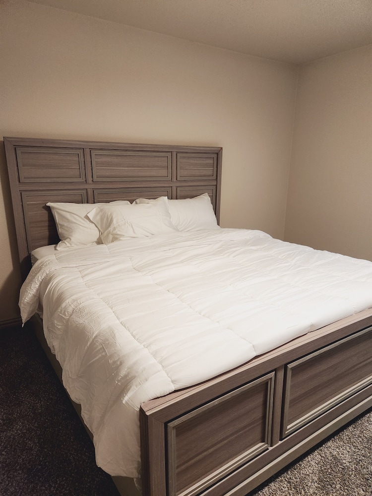 Townhome Near Globe Life & Arlington At&tstadium. - Grand Prairie, TX