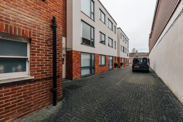 Henley Town Centre With Parking - From 110 Per Night - Henley-on-Thames