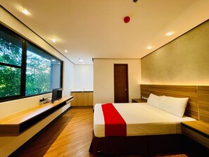 Quarto Duplo Standard | Secretária, Wi-fi grátis, roupa de cama fornecida