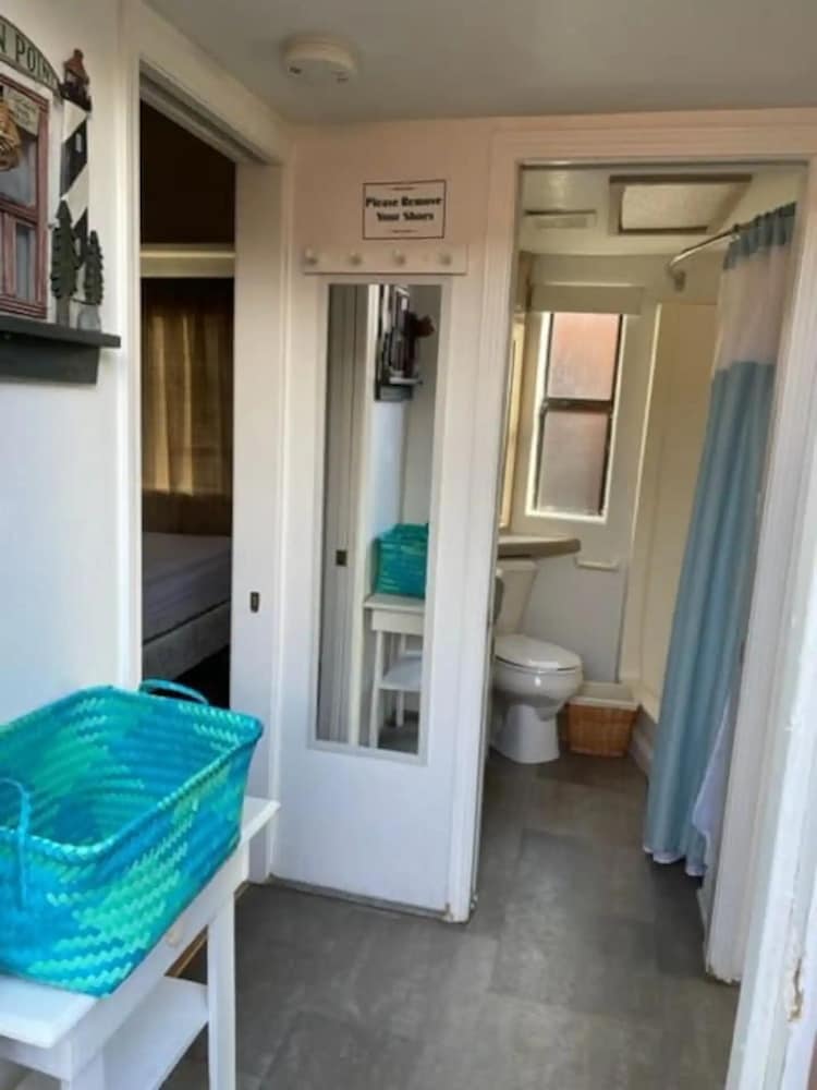 Sand Castle - Ocean Cabin 25 W Private Jacuzzi - Brookings, OR